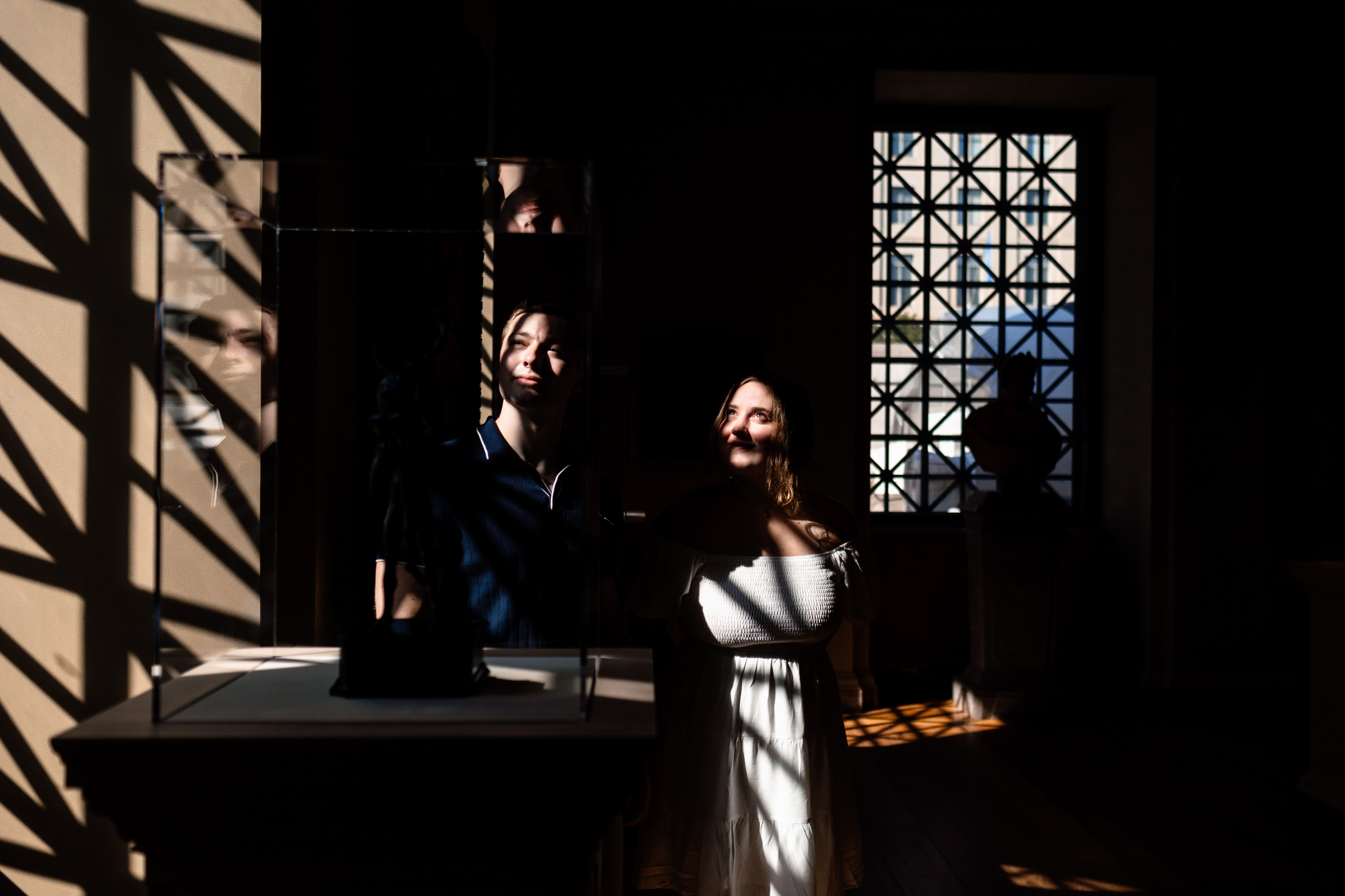 Artsy Engagement Session at the National Gallery of Art - Natasha ...
